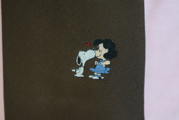 "Chipp x Snoopy & Lucy Brown Club Tie"