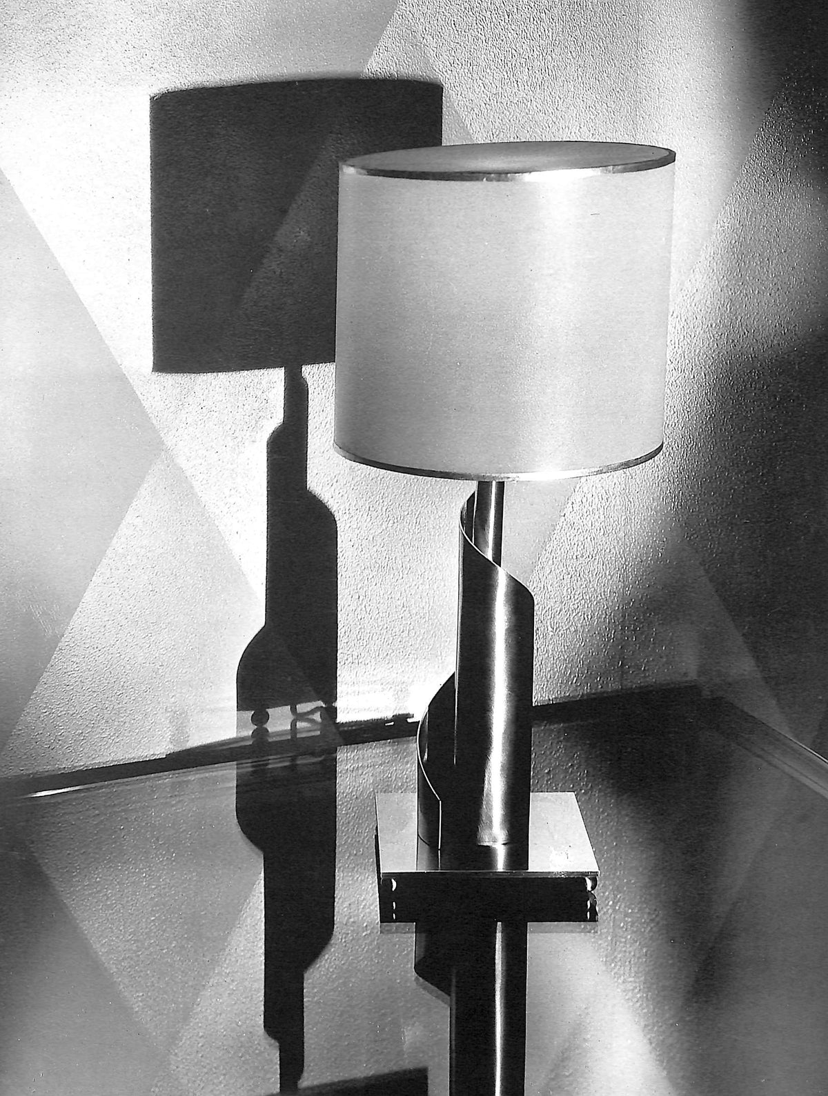 "Donald Deskey Decorative Designs And Interiors" 1987 HANKS, David A.