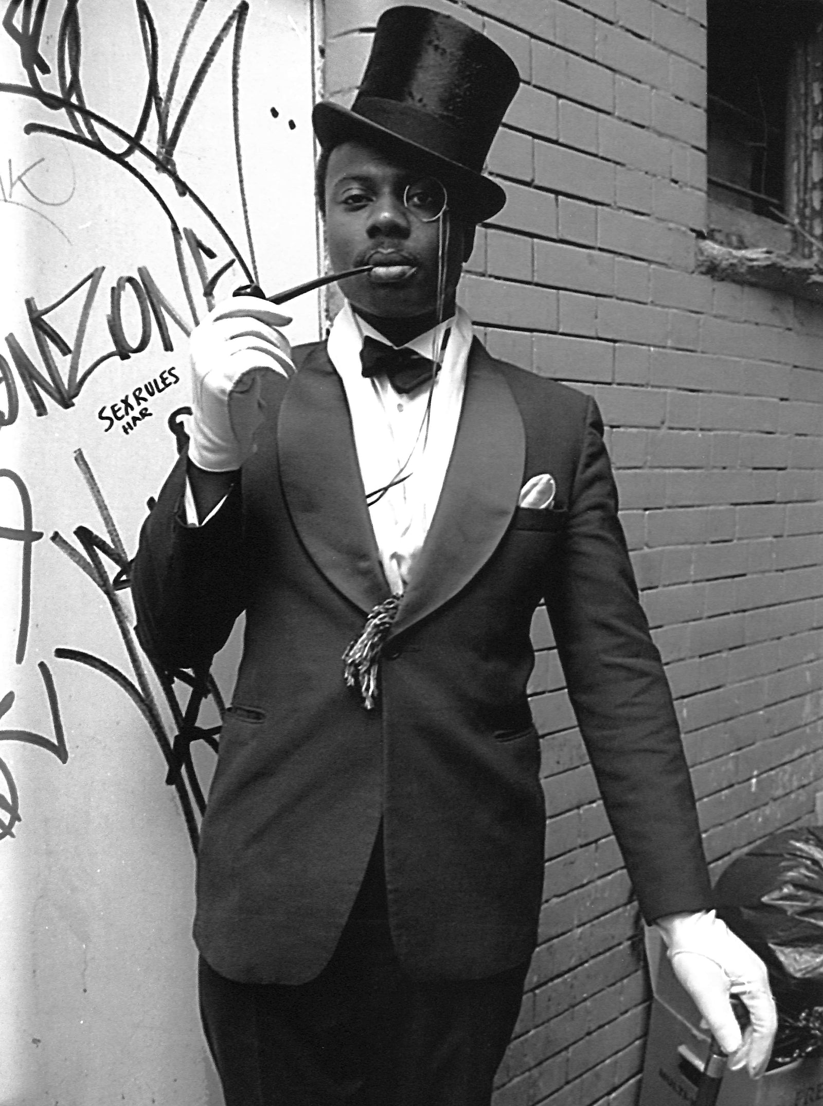 "Style File: The World's Most Elegantly Dressed" 2008 UDE, Ike